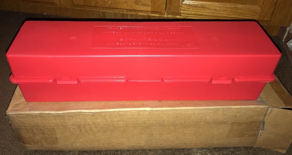 2 INTERNATIONAL REFLECTOR 2204891C1 Triangle Flare Kit Model | eBay