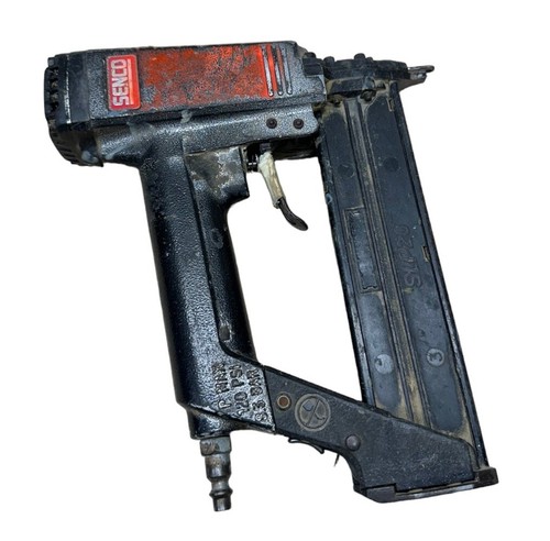 Senco SLP20 1-5/8" 18 Gauge Pneumatic Brad Nailer Locking Hard Case ...