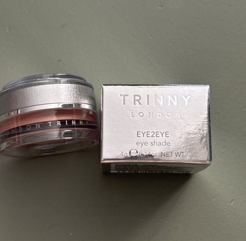 Trinny London - Eye2Eye - Virtue - Soft Champagne Colour Eyeshadow 4g ...