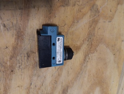 MICRO SWITCH L324 IEC 60947-5-1 BZE6-2rn | eBay