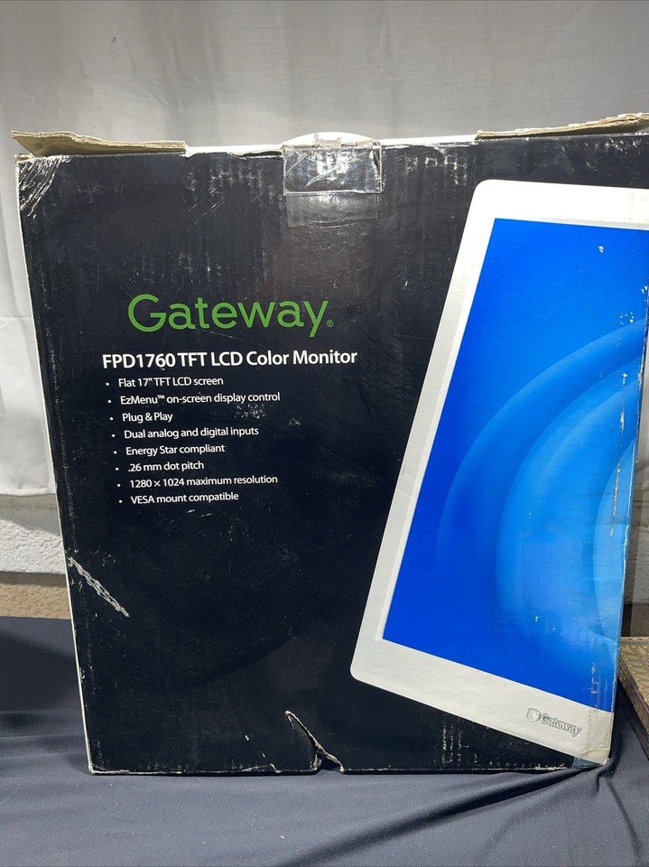 Gateway 556GE PENTIUM4 Computer PC w/ FPD1760 19" TFT LCD Color Monitor ...