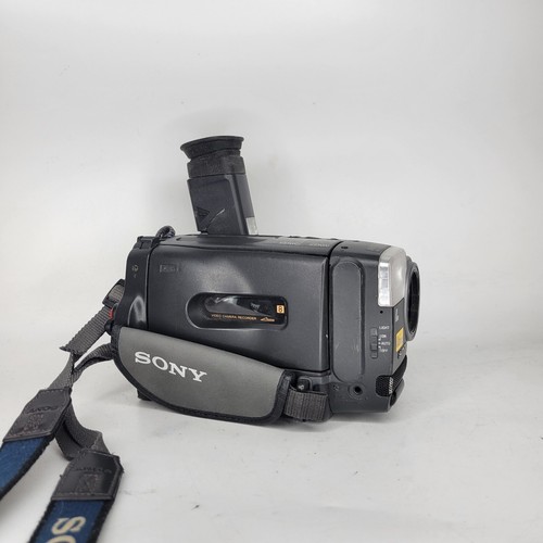 Sony Handycam CCD-TR86 30x Digital Zoom Camera Recorder w/15x Optical ...