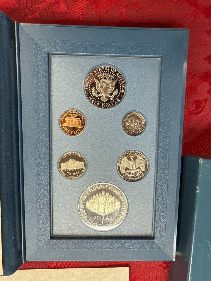 1987 PRESTIGE PROOF COIN SET WITH SILVER DOLLAR CONSTITUTION | eBay