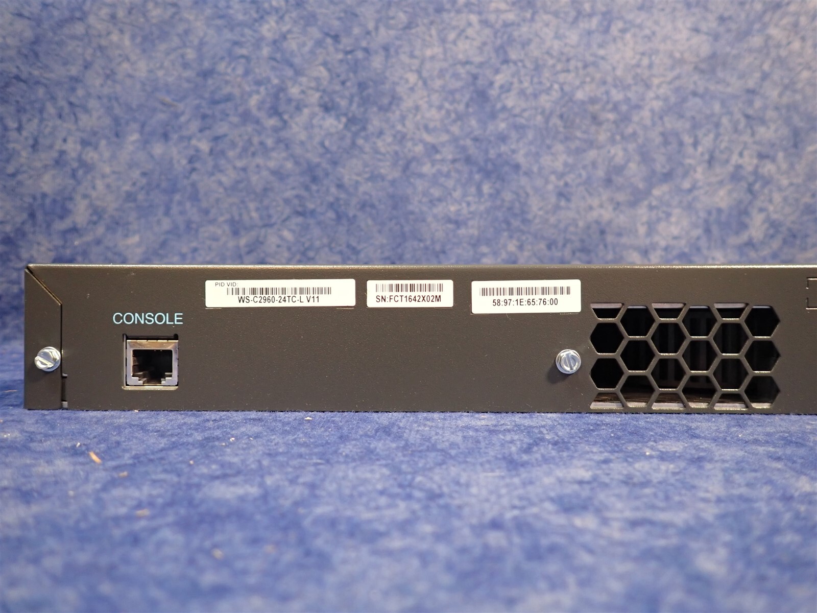 Cisco WS-C2960X-24TD-L 24 Port Gigabit Ethernet Stackable Managed ...