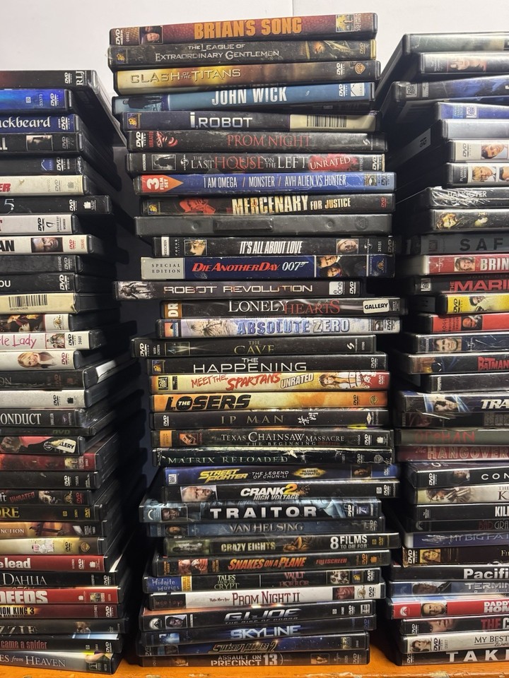 mega wholesale/bulk lot of dvds used assorted. Over 800 DVDs 80s 90s ...