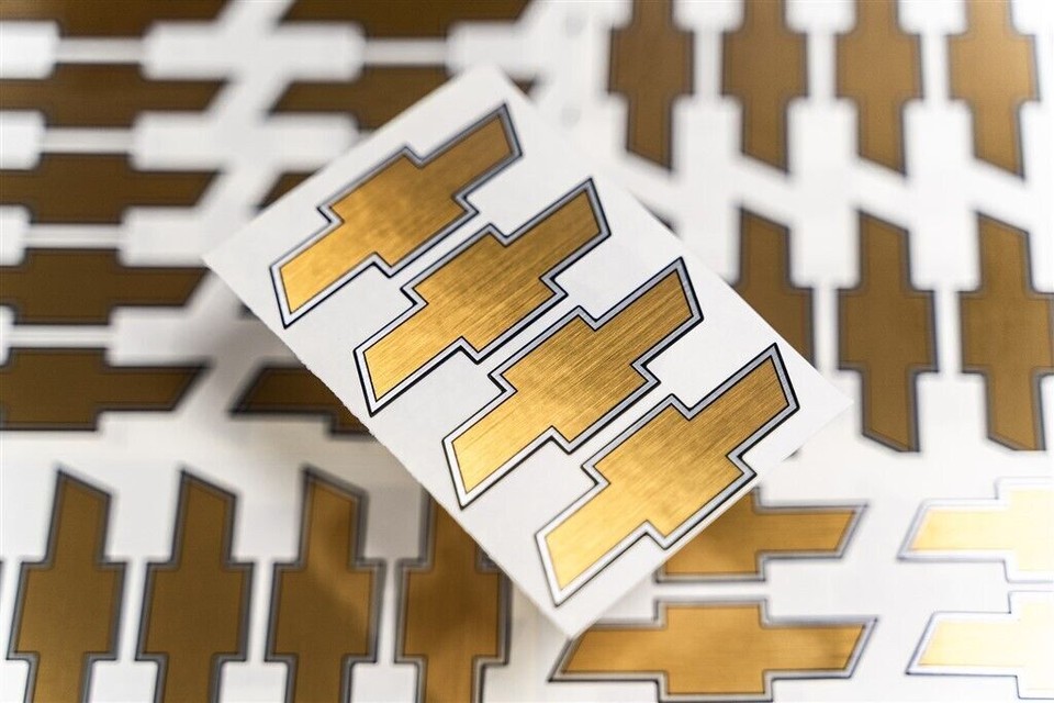 4 CHEVY TAHOE SILVERADO CENTER CAP LOGOS GOLD BOWTIE DECALS VINYL 20 22 ...