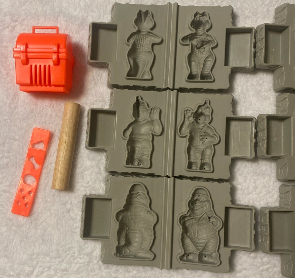 DINOSAURS ABC TV 1992 Play-Doh Vintage Playset Parts Molds Tools ...