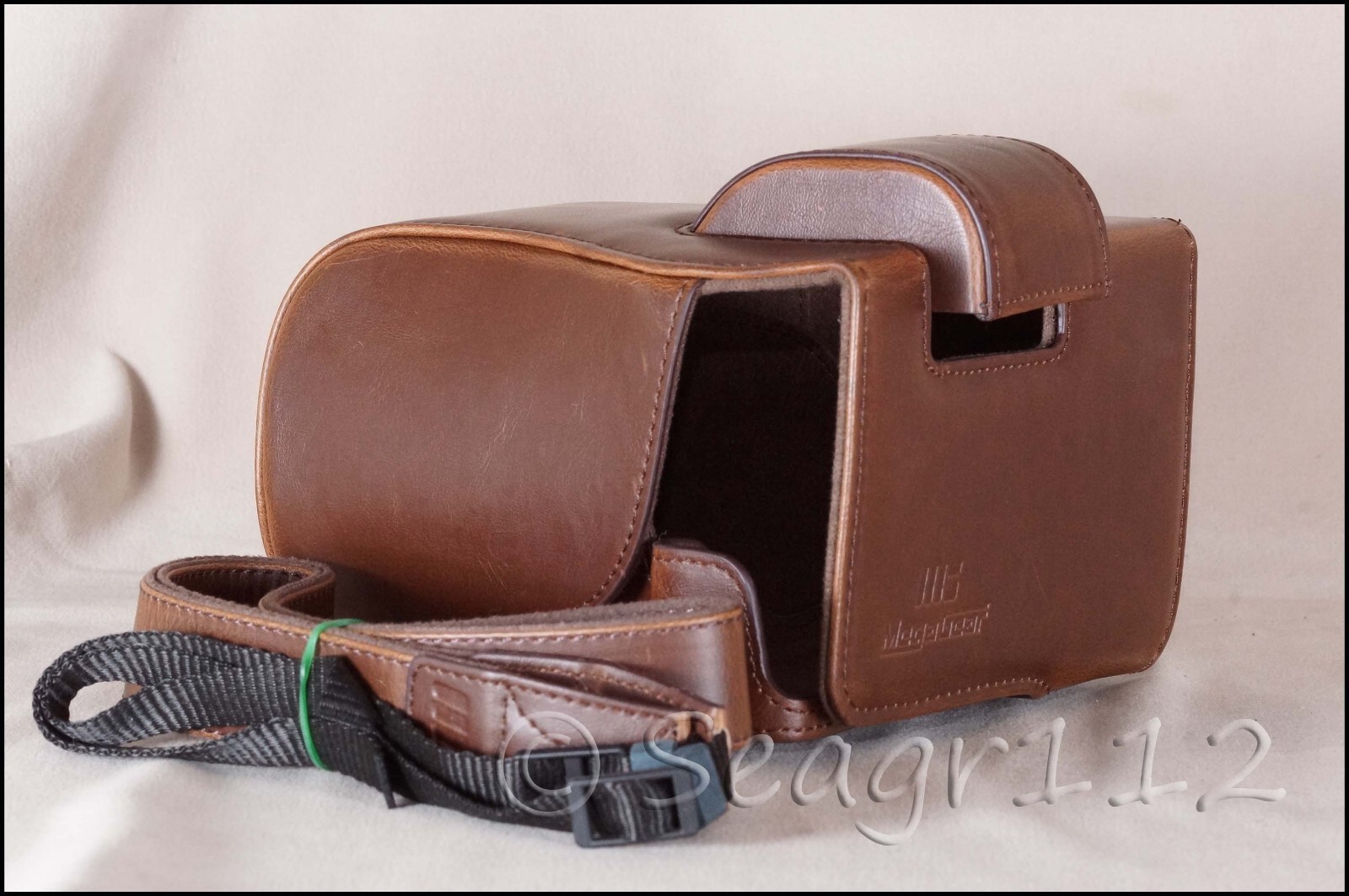 MegaGear Eveready Top Grain Camera Case (Sony A7II/A7RII/A7SII) | eBay