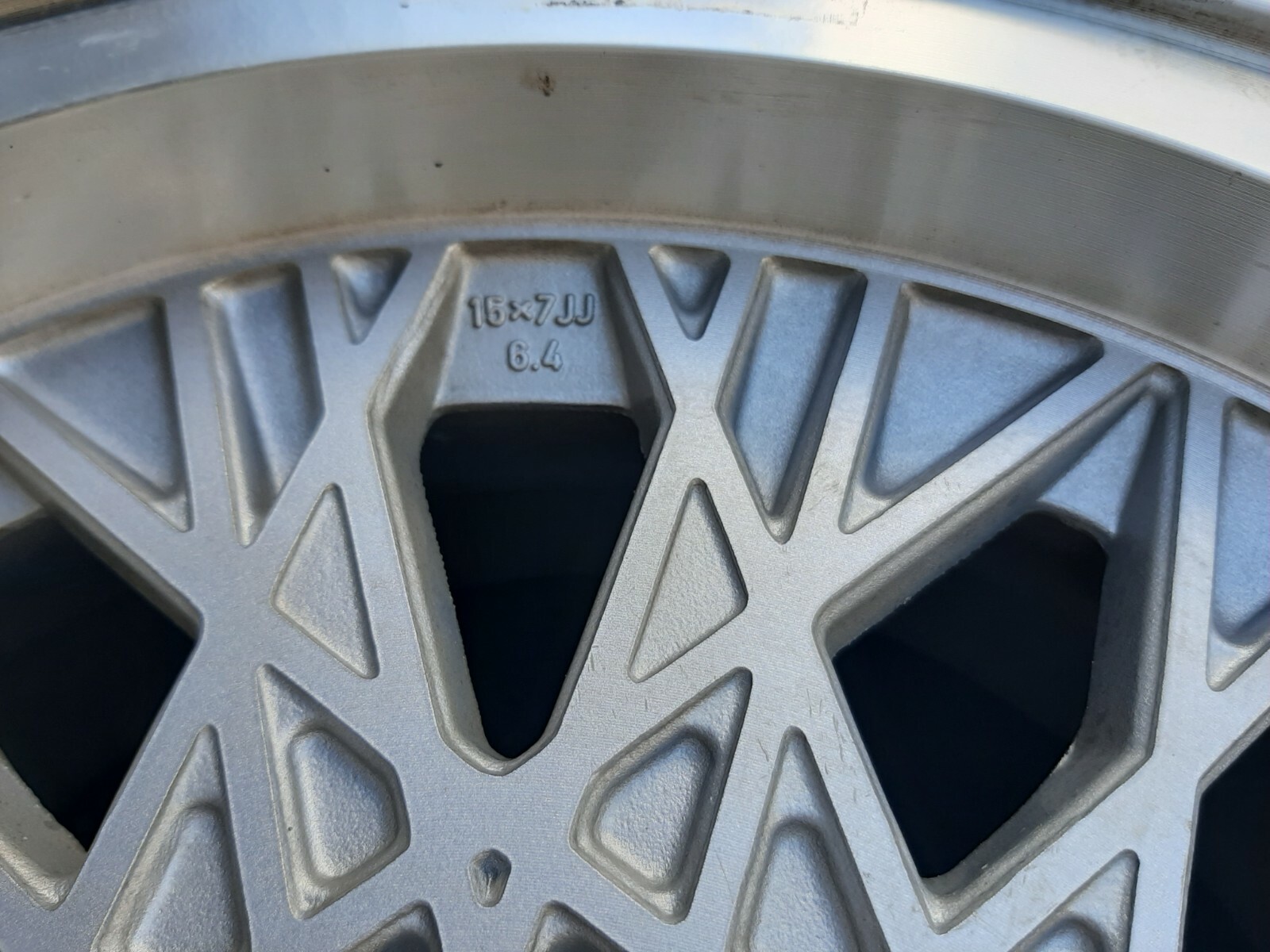 SET OFF 5 FORD SNOWFLAKE ALLOY RIMS AND TYRES EXCELLENT CONDITION ...