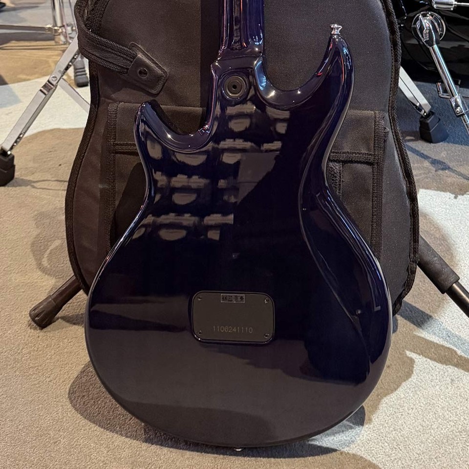 Taylor SolidBody SSH Electric Guitar w/ Deluxe Taylor Gig Bag - Trans ...
