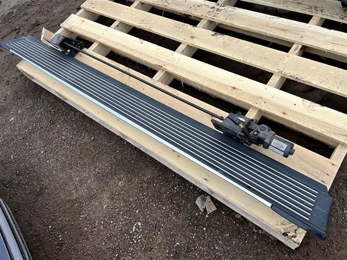 Driver Left Running Board 7JA45TZZAA for Jeep Grand Wagoneer 2022 ...
