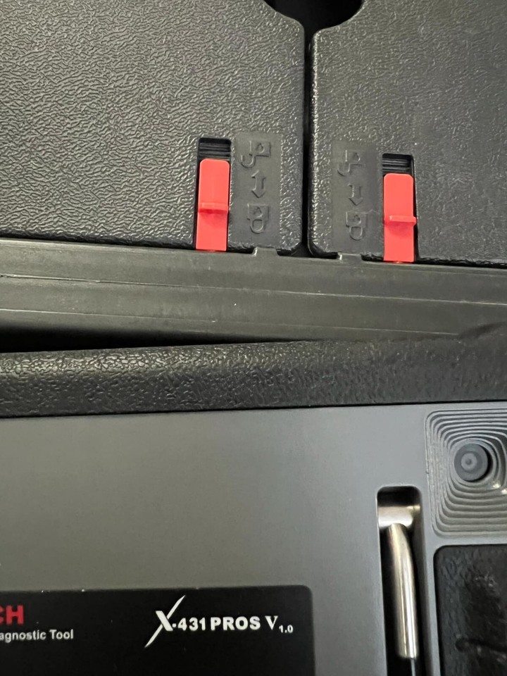 LAUNCH X431 Pro V 1.0 Car Diagnostic Scan Tool w/ Accessories and Case ...