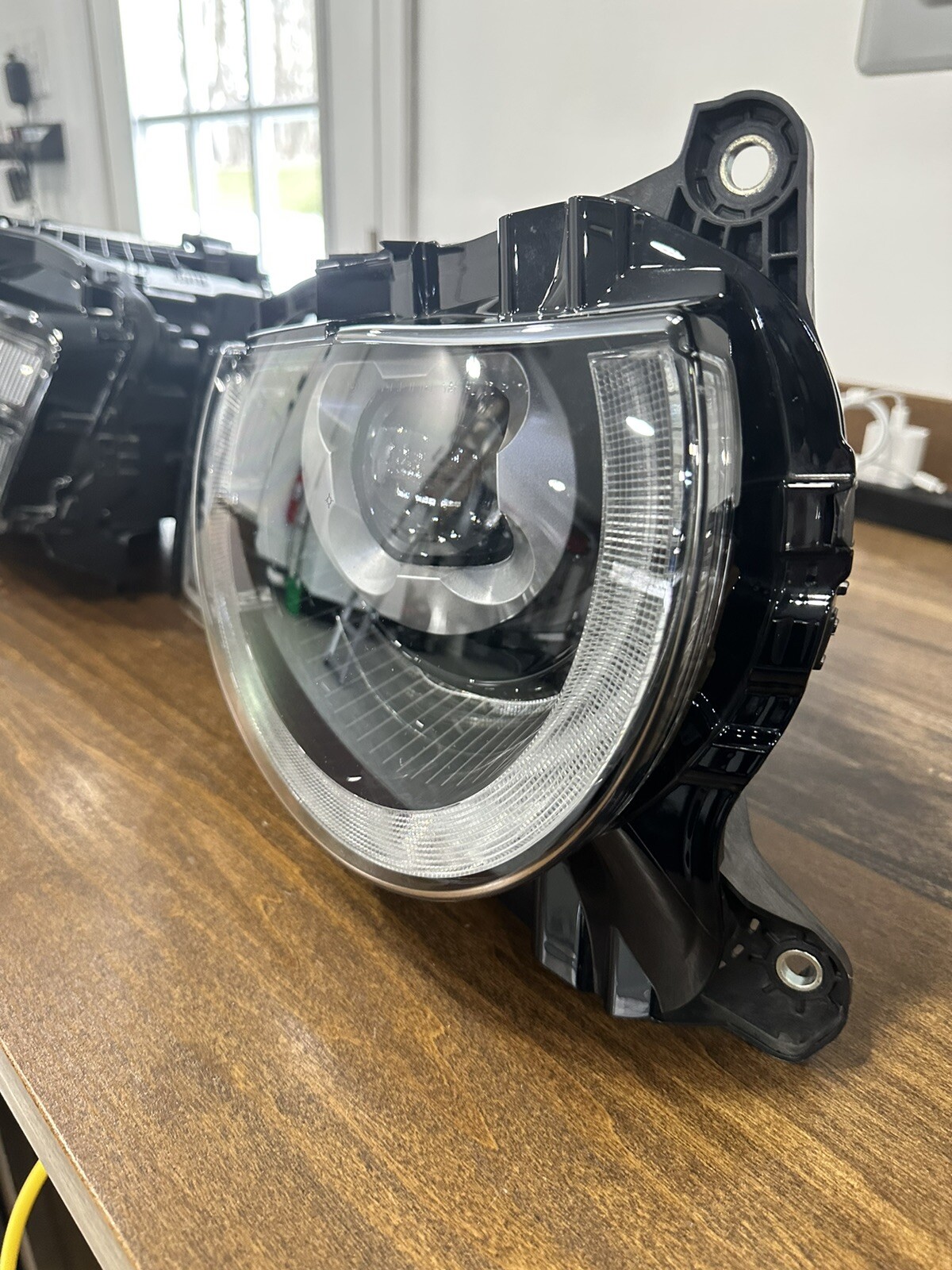 Land Rover Defender 110 2020+ L/R Pair of Premium LED Headlights | eBay