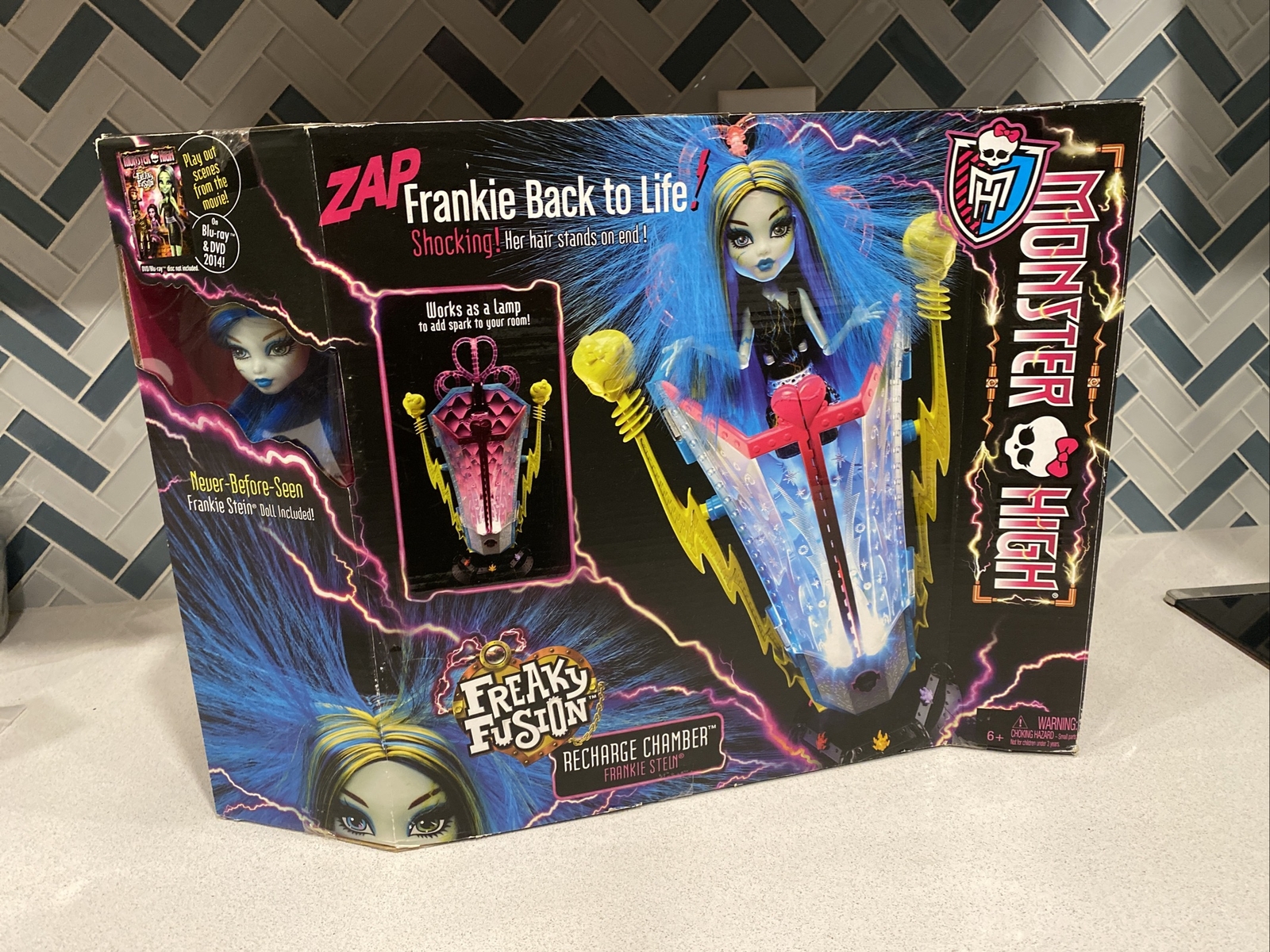Monster High Freaky Fusion Frankie Stein Recharge Chamber New Nib