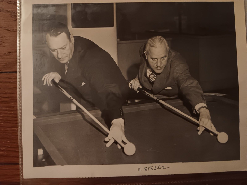 Willie Hoppe Pool Cue One Owner 21 Ounces Rolls Strait Brunswick Tube ...