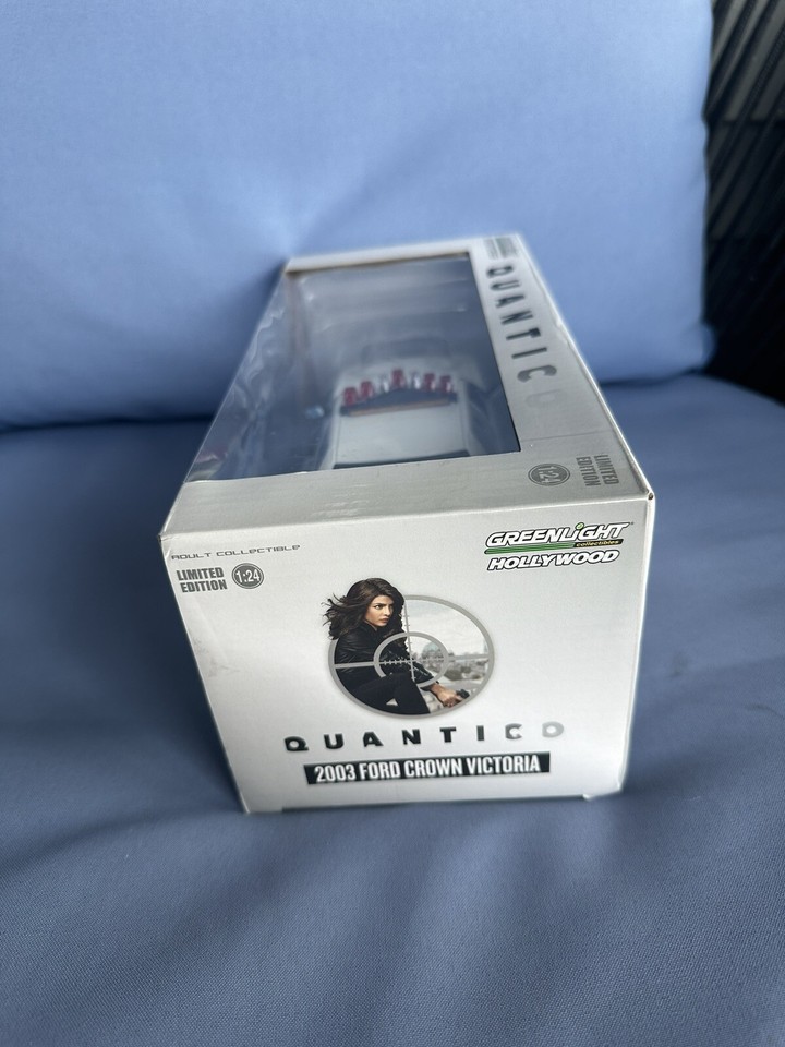 GREENLIGHT CHASE NYPD FORD CROWN VICTORIA 1/24 QUANTICO POLICE CAR | eBay