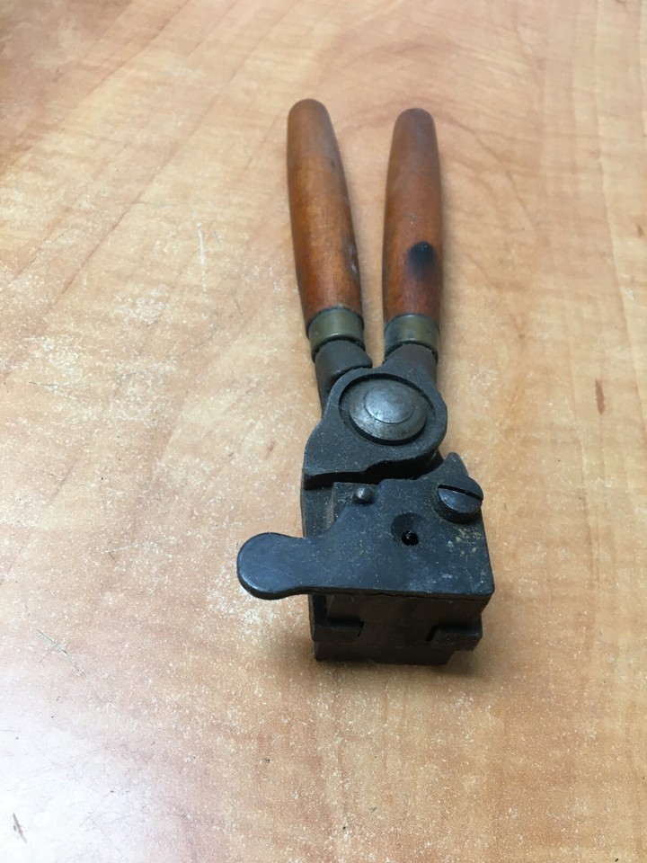 LYMAN Single Cavity Bullet Mold 358212 With Handles | eBay