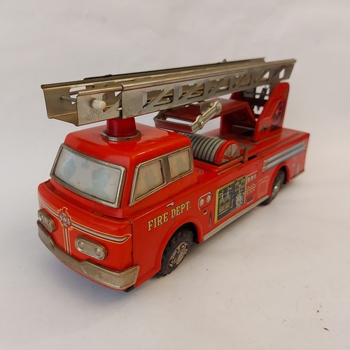 Vintage Yonezawa Japan Fire Truck Fire Dept Battery Tin Toy | eBay