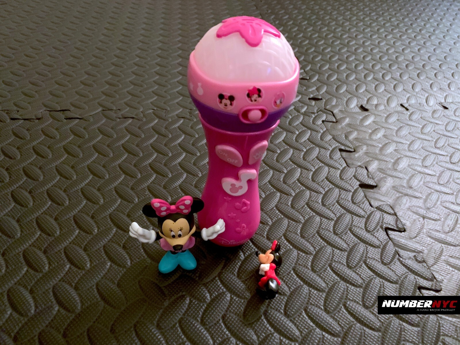 Disney Minnie Mouse My First PINK Microphone Light Sound Music & 2 Toy ...