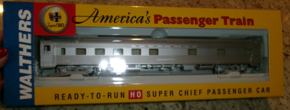 Walthers Santa Fe “Super Chief” 85’ Budd 10-6 Pine Series Sleeper 932 ...