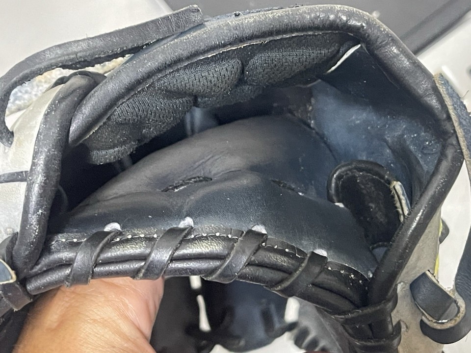 Wilson A2000 D4 11.5” Infield Baseball Glove Japan Pro-Stock | eBay