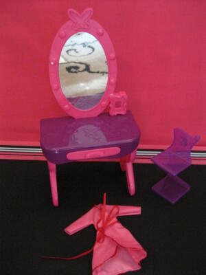 Winx Club Jakks GLAM MAGIC Doll Vanity SET Table Furniture Chair ...