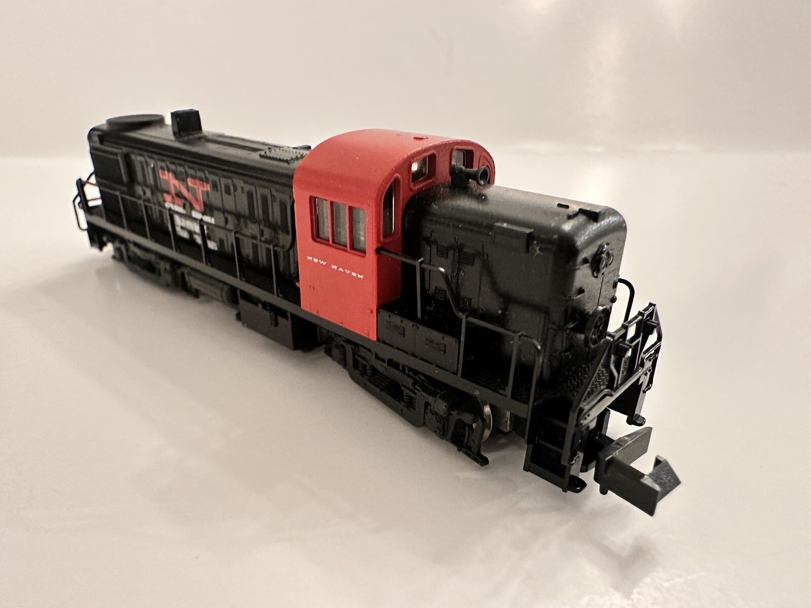 N Hobby Distribution N Scale New Haven Set Diesel Loco & 5 Cars | eBay