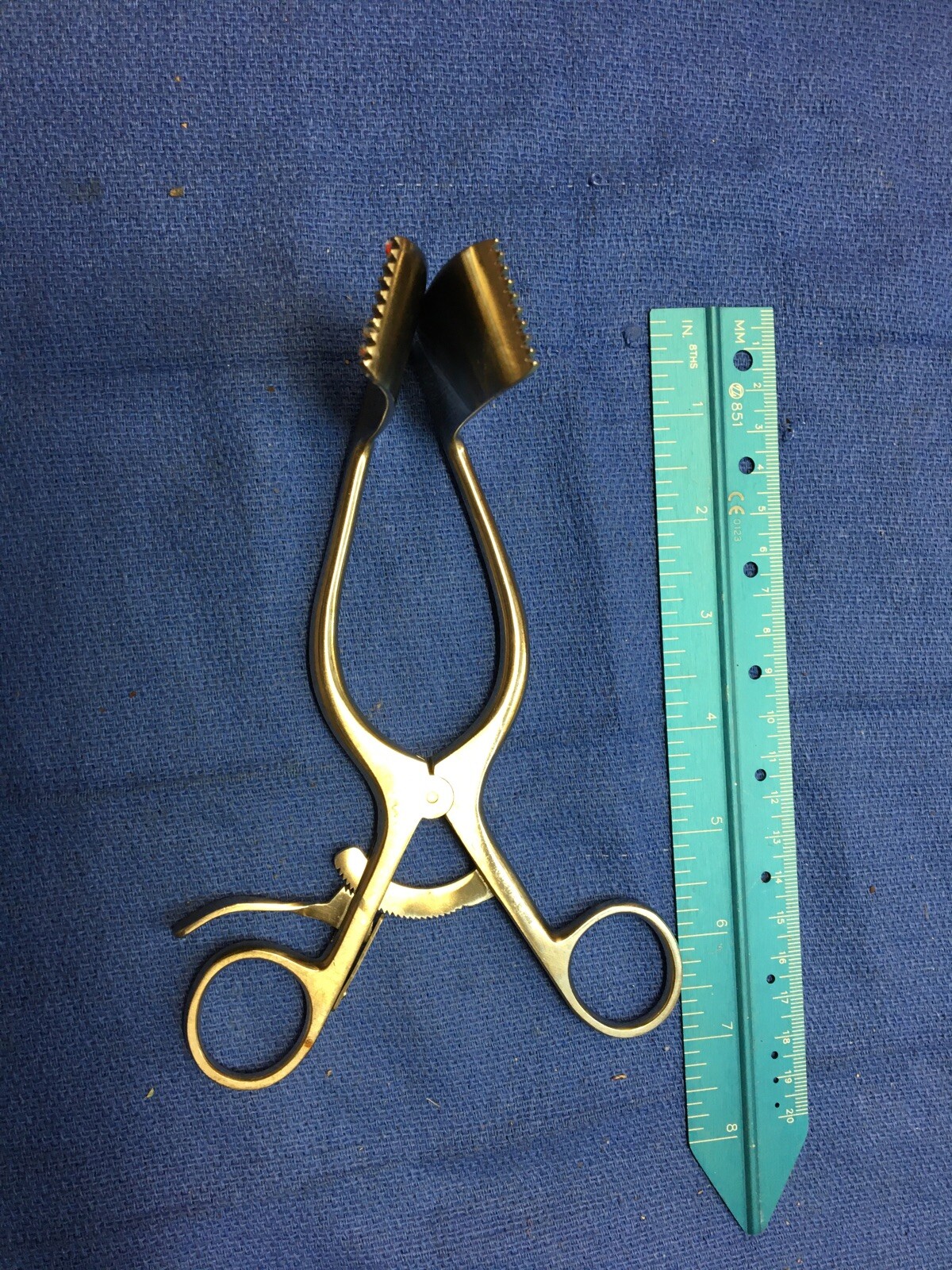 Codman 50-1190 Meyerding Laminectomy Retractor 2.25" X 1" Blades 6.5 ...