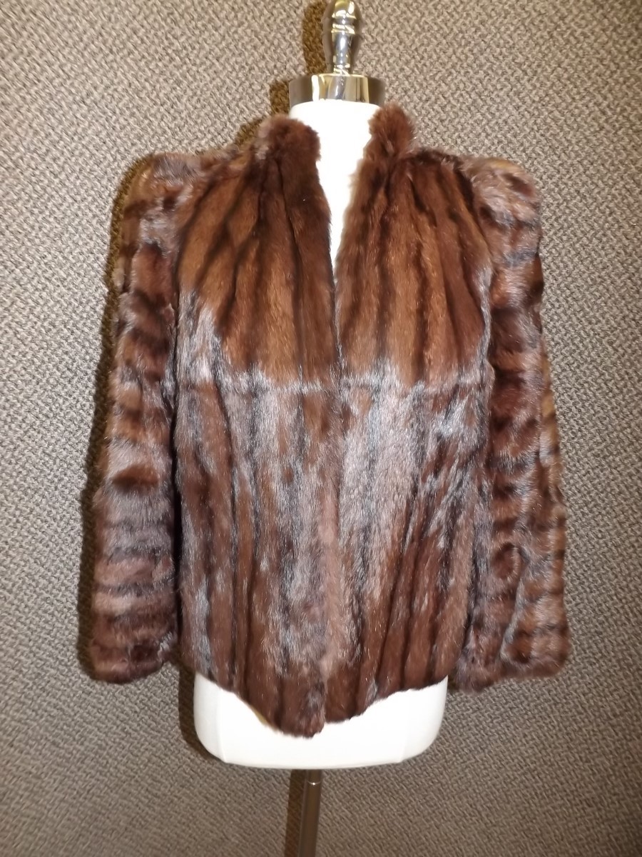 Beautiful Vtg Luxurious Upscale Plush Striped Muskrat Real Fur Short ...