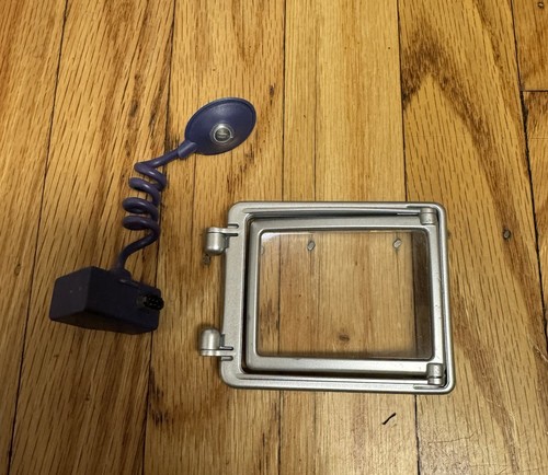 VTG Nintendo Game Boy Color GBA Advance SP Nyko Purple Worm Light ...