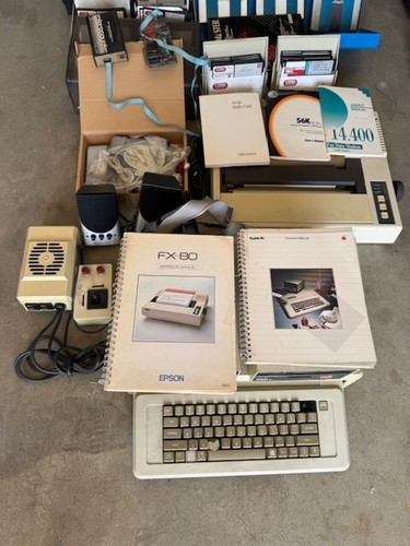 Apple IIe (2e) Computer w/ Monitor, Duo-Disc, Printer, 3.5" Disc Drive ...