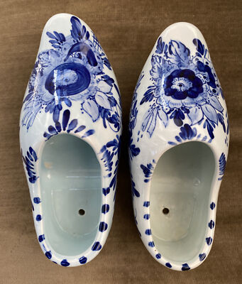 Pair of Delfts Blauw Hand Painted ceramic Dutch shoes / planters / wall ...