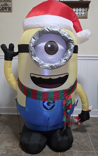 Gemmy Universal Despicable Me 4.5-ft Lighted Minion Stuart Airblown ...