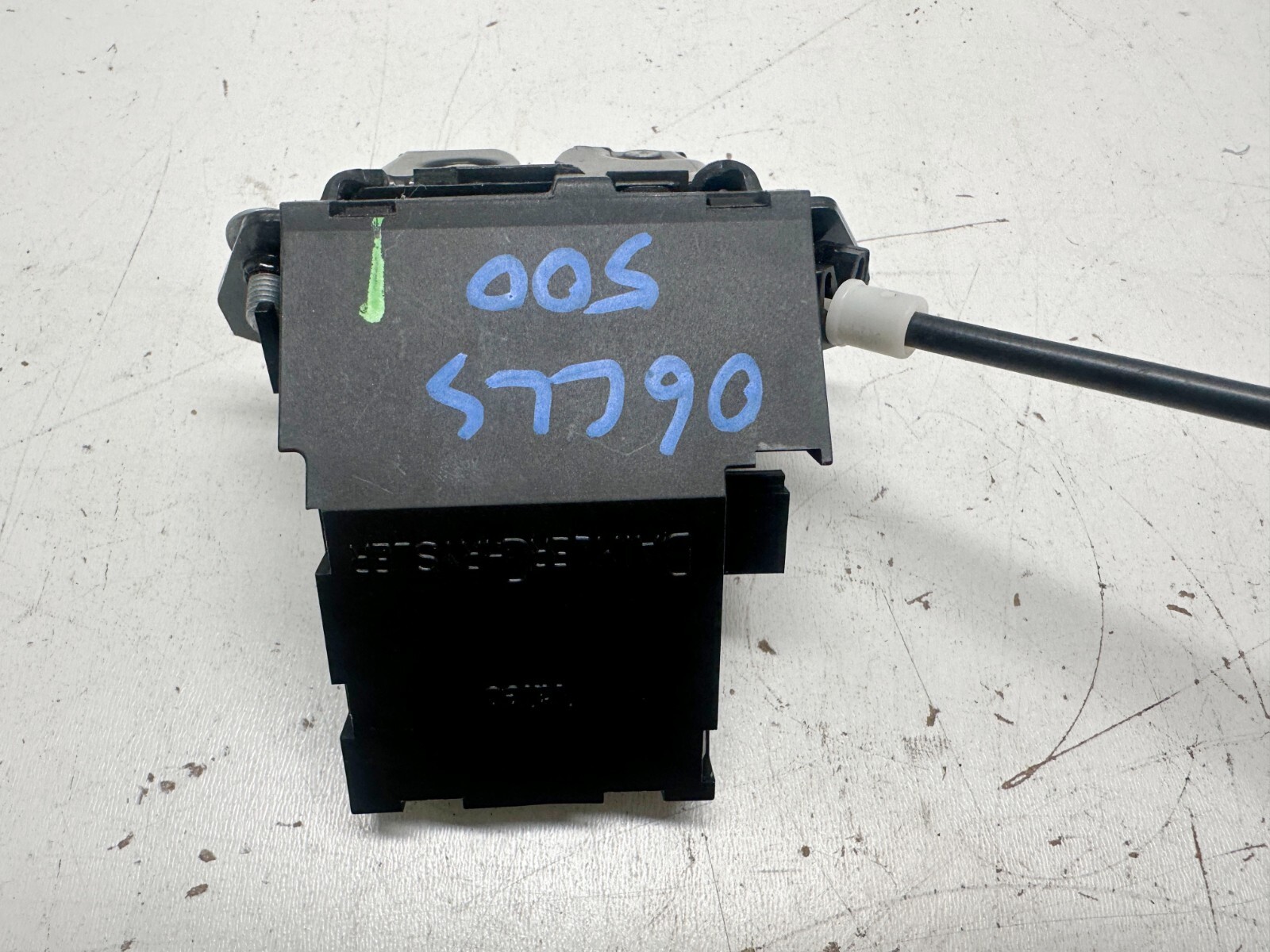 F211206 2003-2011 Mercedes CLS500 Trunk Lock Latch Actuator CLS550 ...