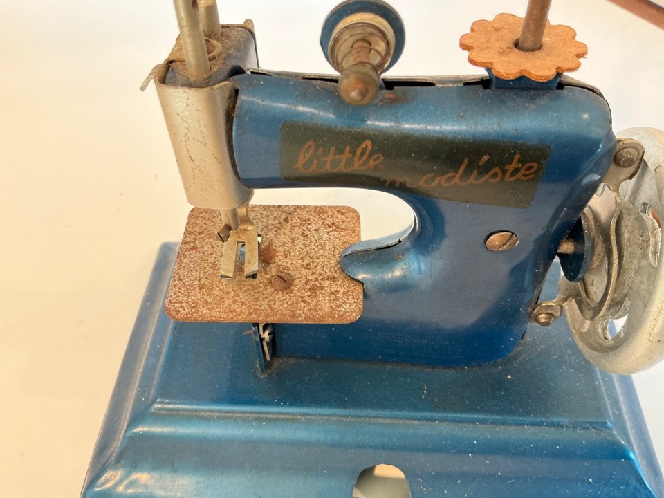 Vintage Toy Sewing Machine Little Modiste Vintage Blue | eBay