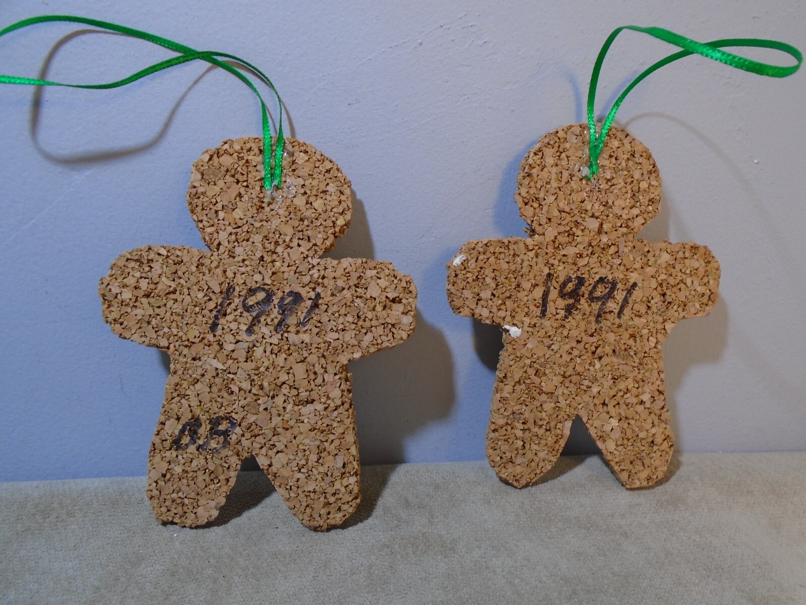 SET OF 2 HANDMADE CORK BOARD GINGERBREAD MEN 4” ORNAMENTS UNBRANDED ...