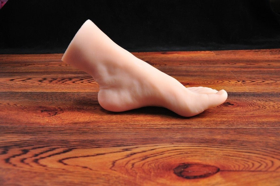1-Pairs Realistic Silicone Female Feet Plump Big Feet Mannequin Toe ...