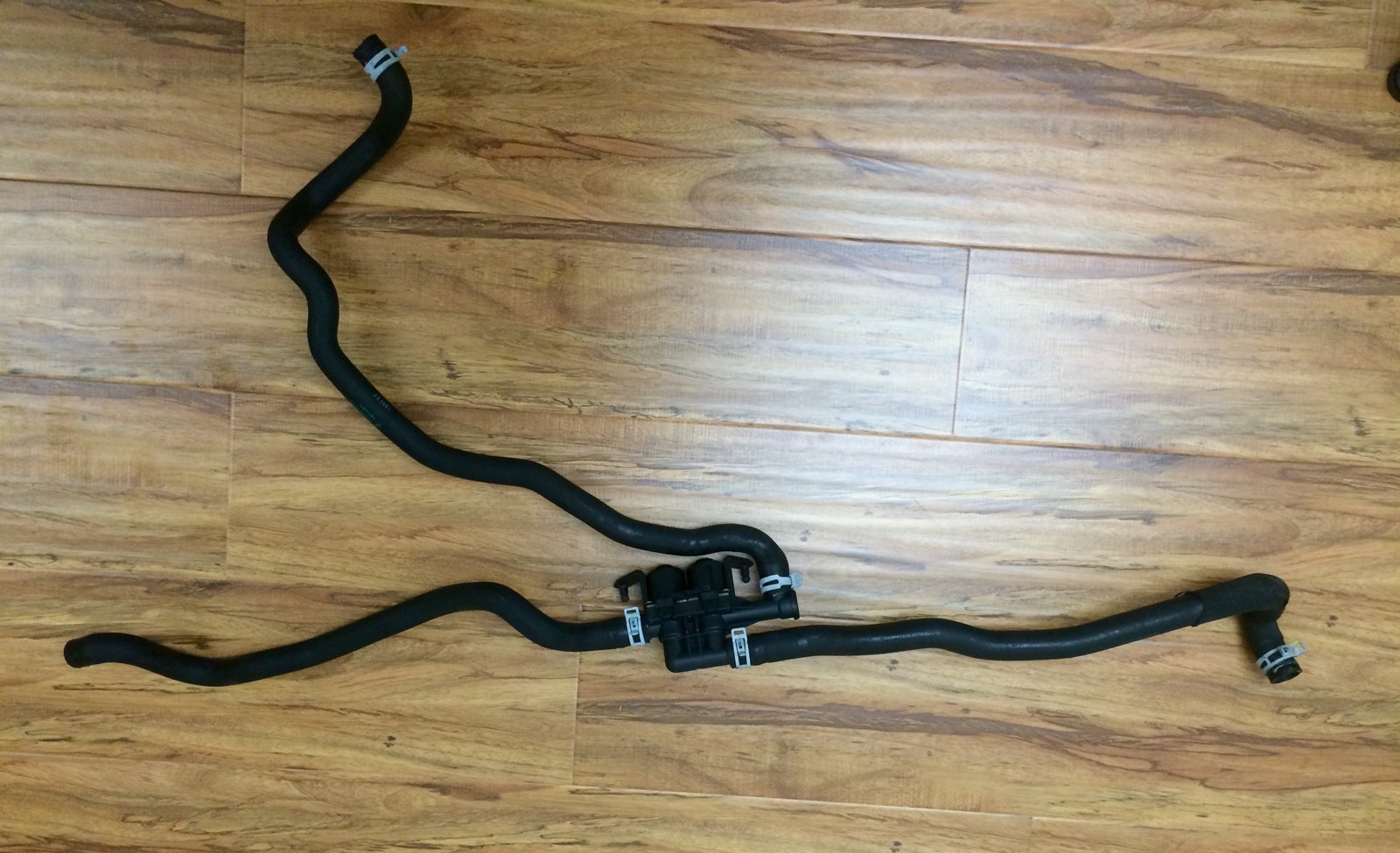 2009-2014 BMW F01 OEM WATER VALVE AND HOSES 64539119164 | eBay UK