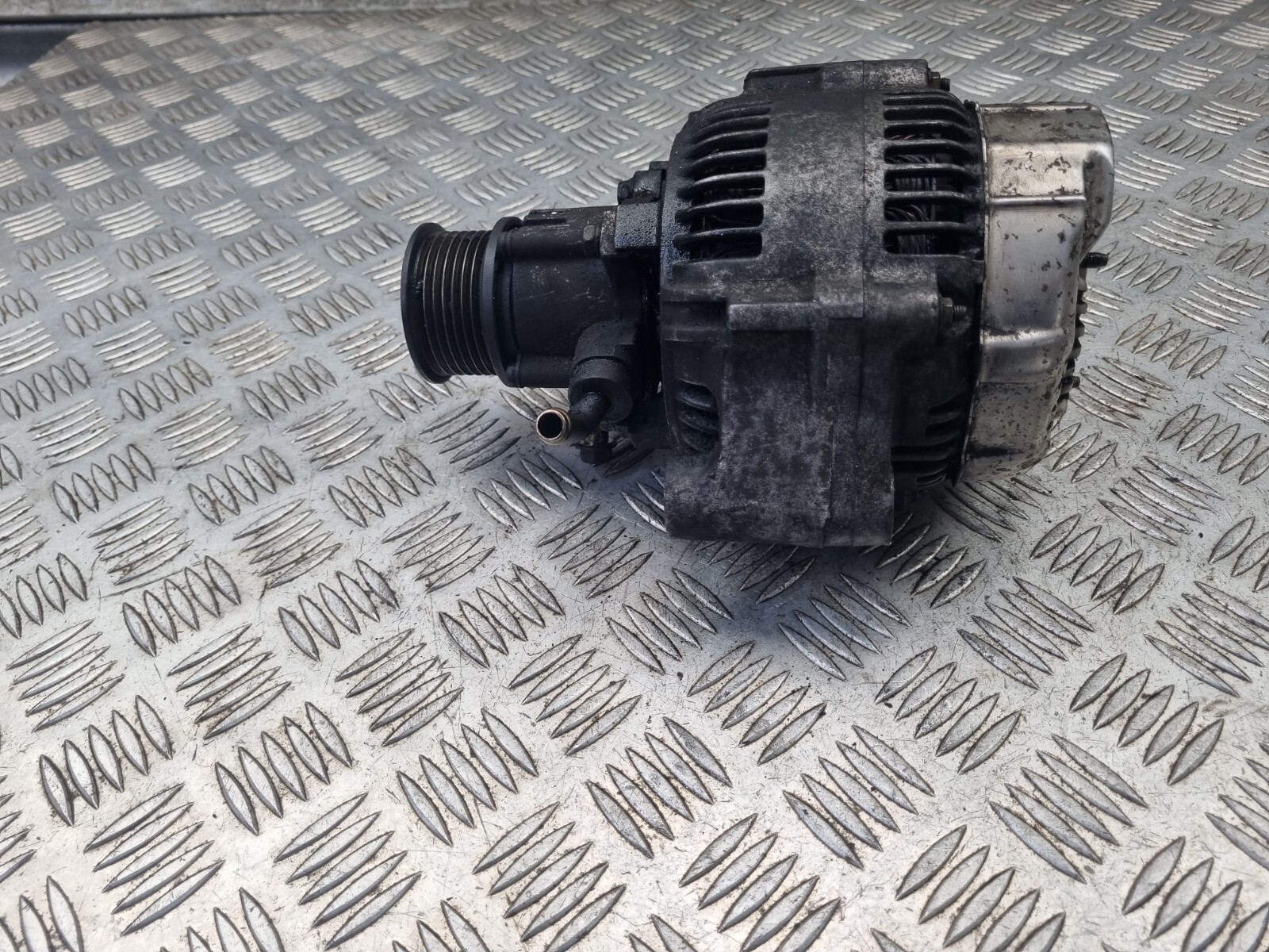Land Rover Discovery 2 Td5 Alternator ERR6999 Breaking for sale online ...