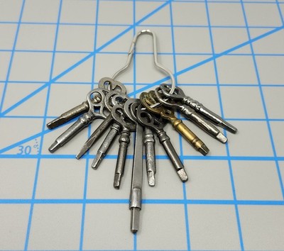 11 Antique Vintage 3 & 4 Sided Triangle Tip Singer Sewing Machine ...