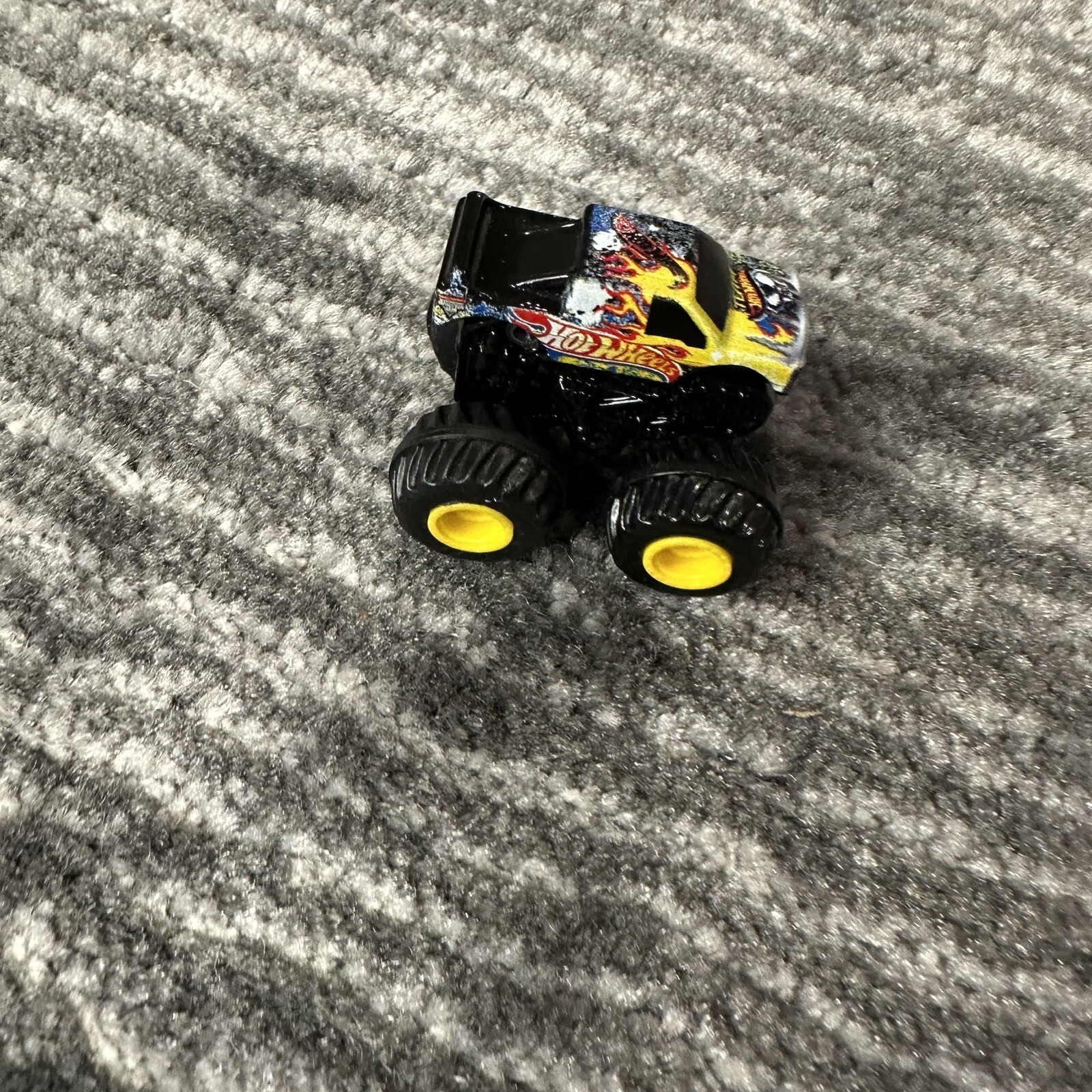 Hot Wheels Monster Jam TEAM HOT WHEELS Firestorm Micro Machine Truck ...