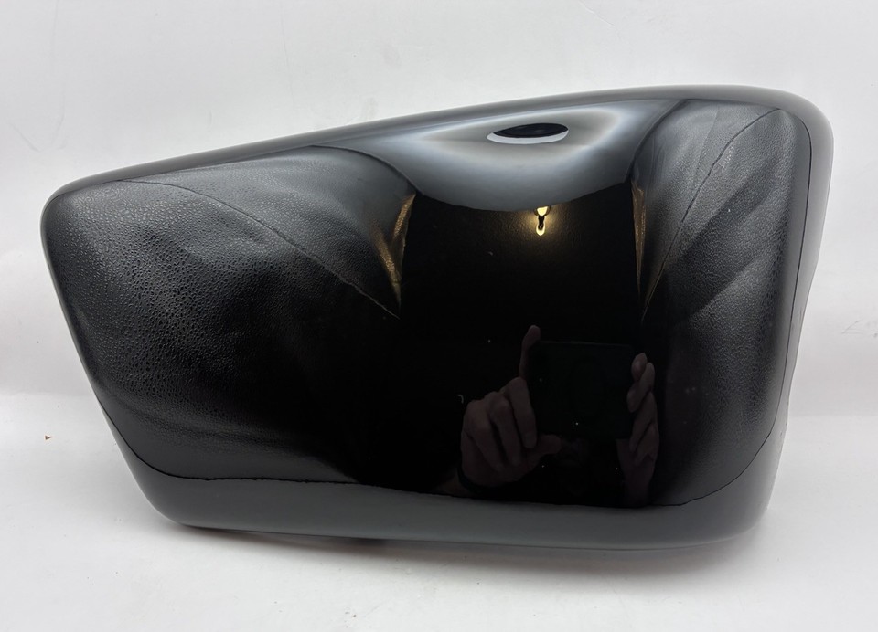 OEM HONDA PART # 83500-MZ0-000 FIT 97-04 GL-1500 VALKYRIE R. SIDE COVER ...