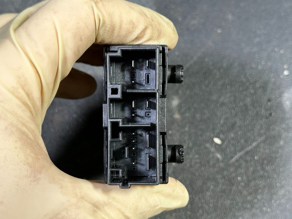 BMW F25 F22 F30 F36 M4 F10 F01 F07 F80 LEFT OR RIGHT SEAT CONTROL ...