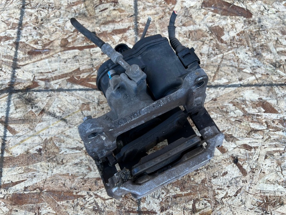 REAR RIGHT PARKING BRAKE CALIPER ASSEMBLY 74K OEM 2018-2023 AUDI Q5 SQ5 ...