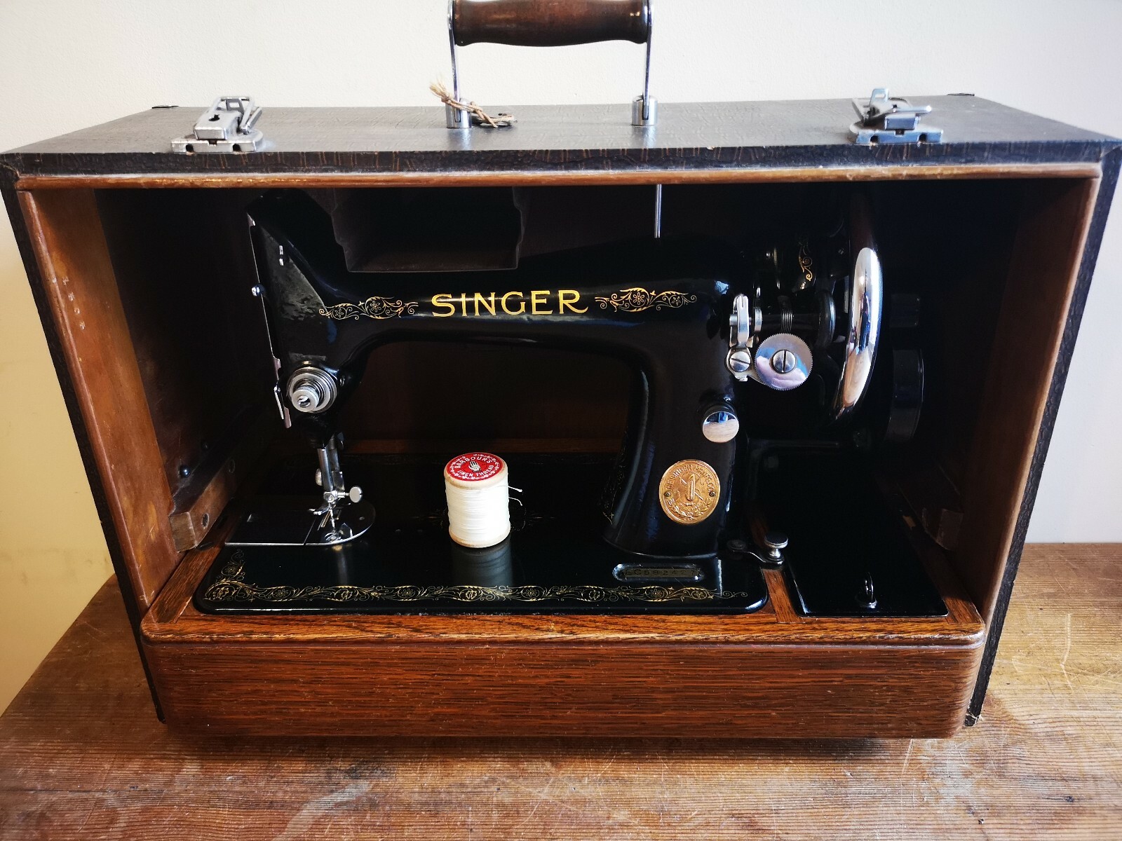 Prettiest early ¾ size Singer 99k sewing machine ~ Stunning timewarp ...