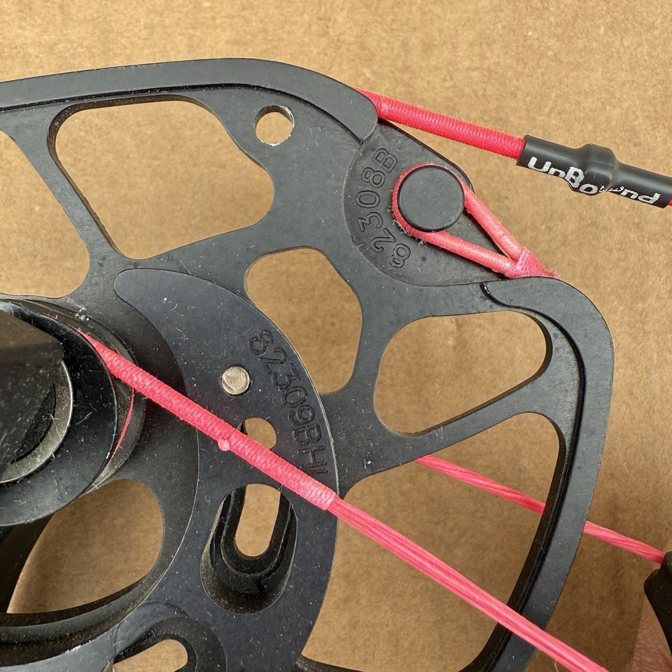 PSE Carbon Levitate RH Compound Bow 70lb Adjustable Draw | eBay