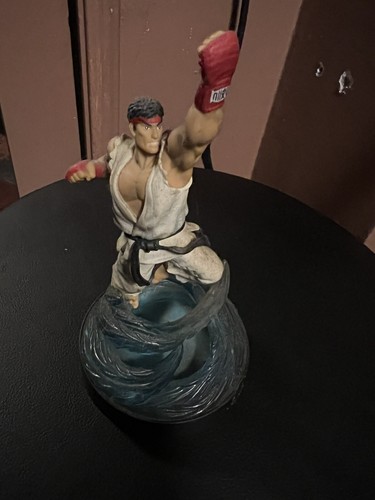 NEW RARE - STREET FIGHTER 25TH ANNIVERSARY RYU STATUE - 8" TALL FIGURE ...