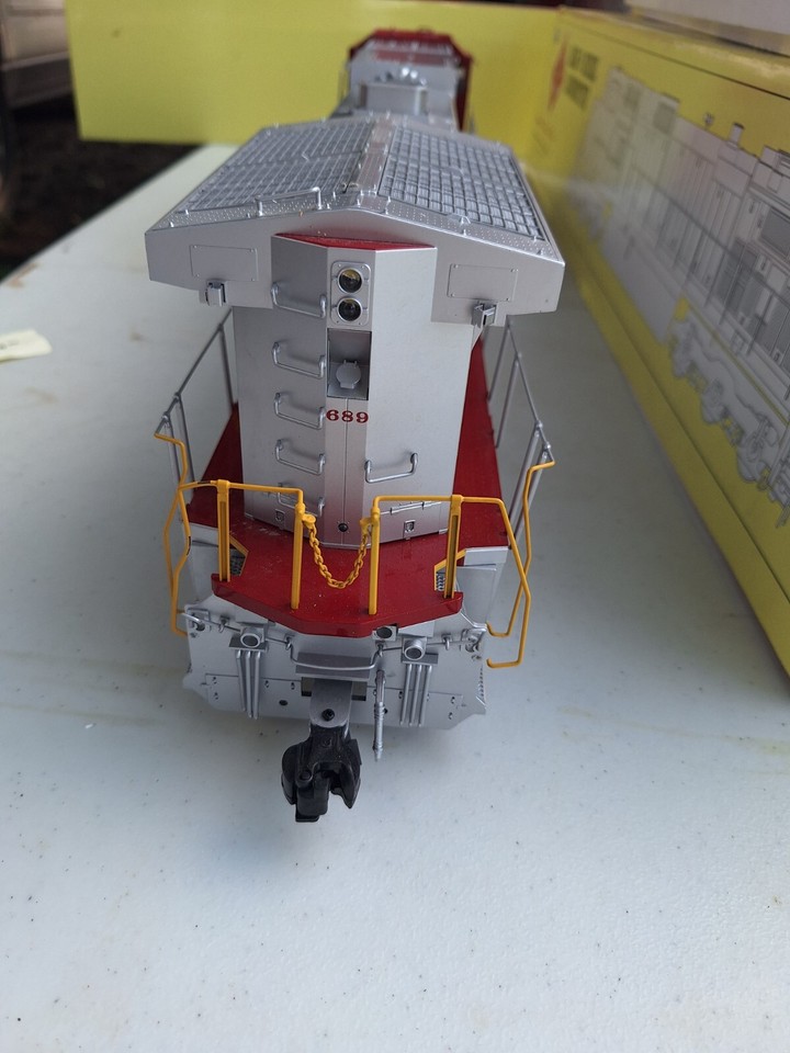 Aristocraft G Scale Santa Fe Dash 9 | eBay