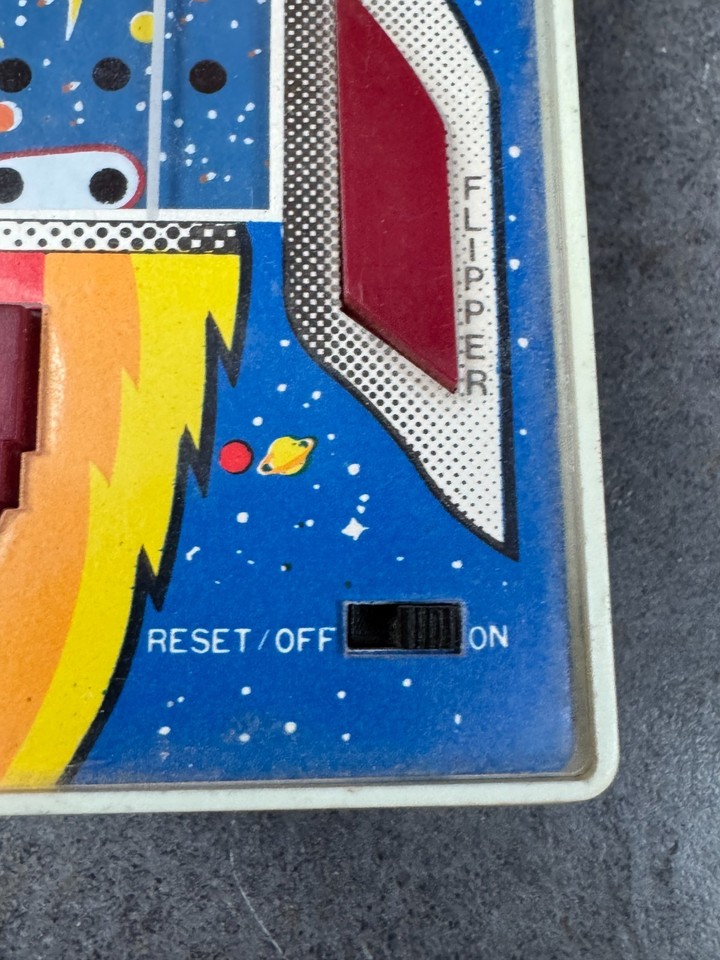 Tiger Rocket Pinball Handheld Electronic Game Model 7-460 read ...