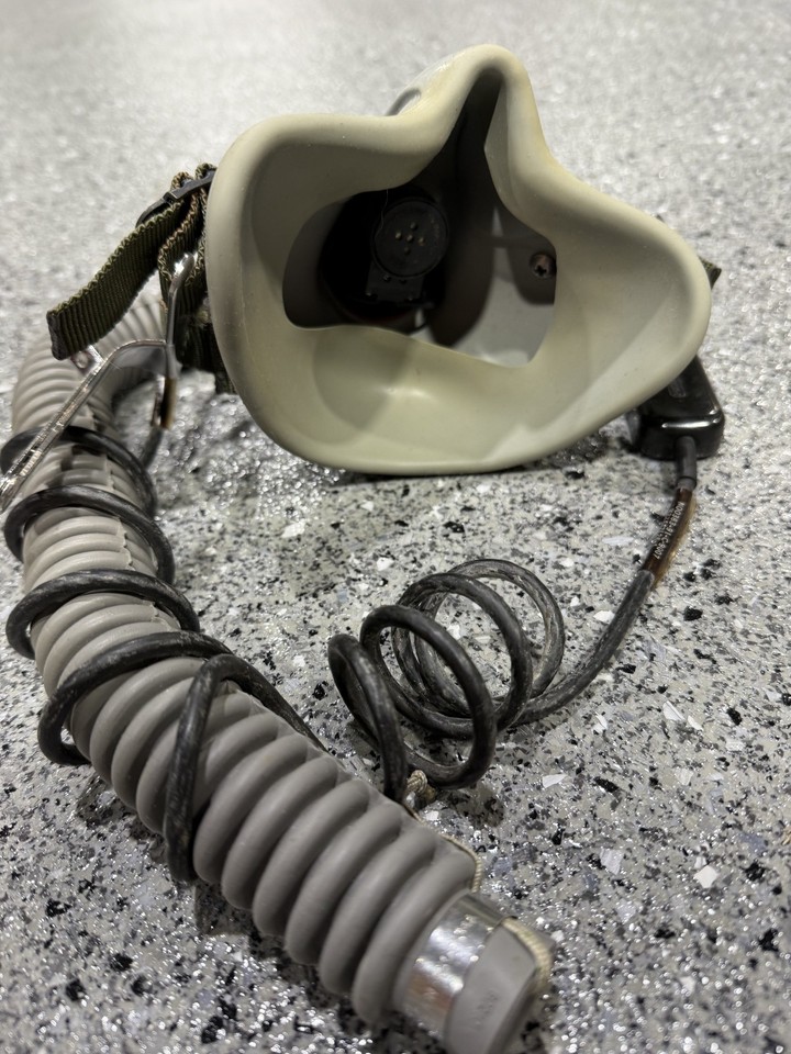 Fighter Pilot Oxygen Mask HGU 33 Helmet with Microphone - VIntage | eBay